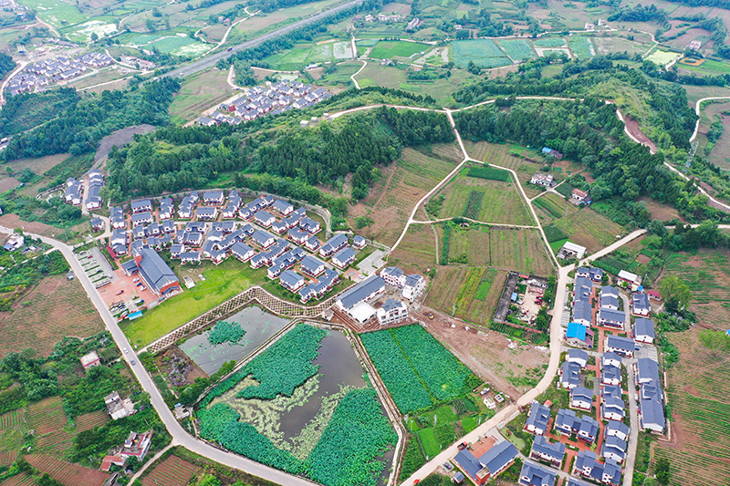 Sichuan Jianyang: Healthy and Rich Cultural Life for People