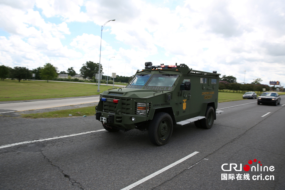 美国路易斯安那州再出袭警事件 3名警察死亡(高清组图)-国际在线