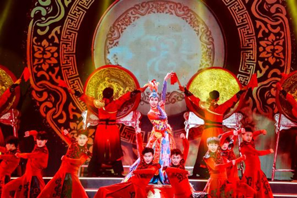 玉兔添祥瑞 奋进新旌阳 2023德阳旌阳区群众迎春文艺演出精彩上演 - 国际在线移动版