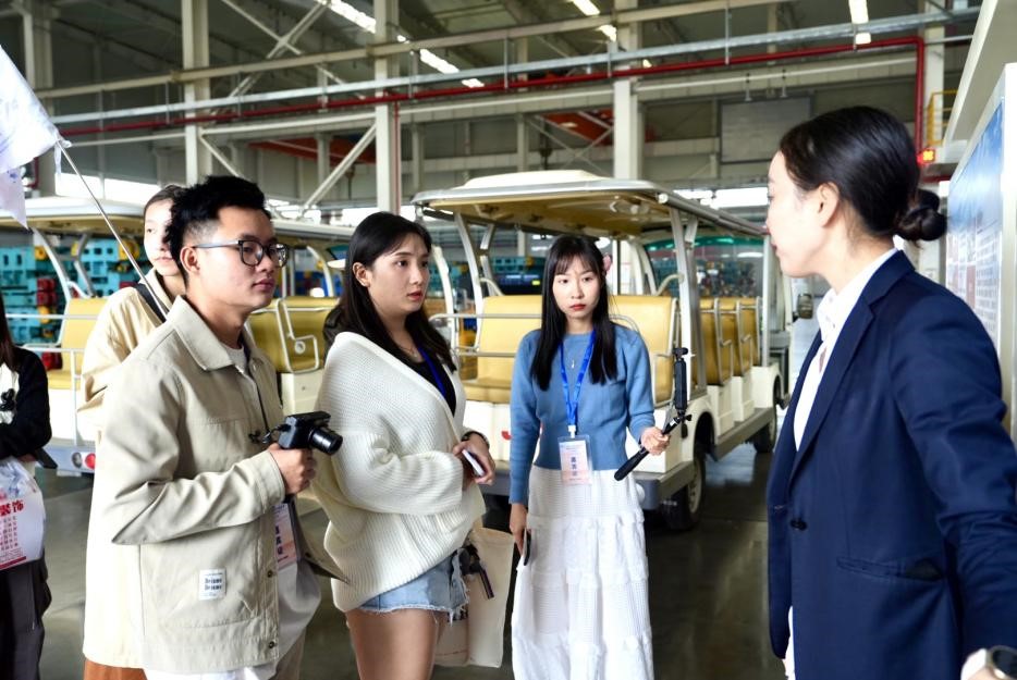 [Daka China 2023] Exploring NEVs: Foreign Internet Vloggers Introduced to Innovation, Technology ...