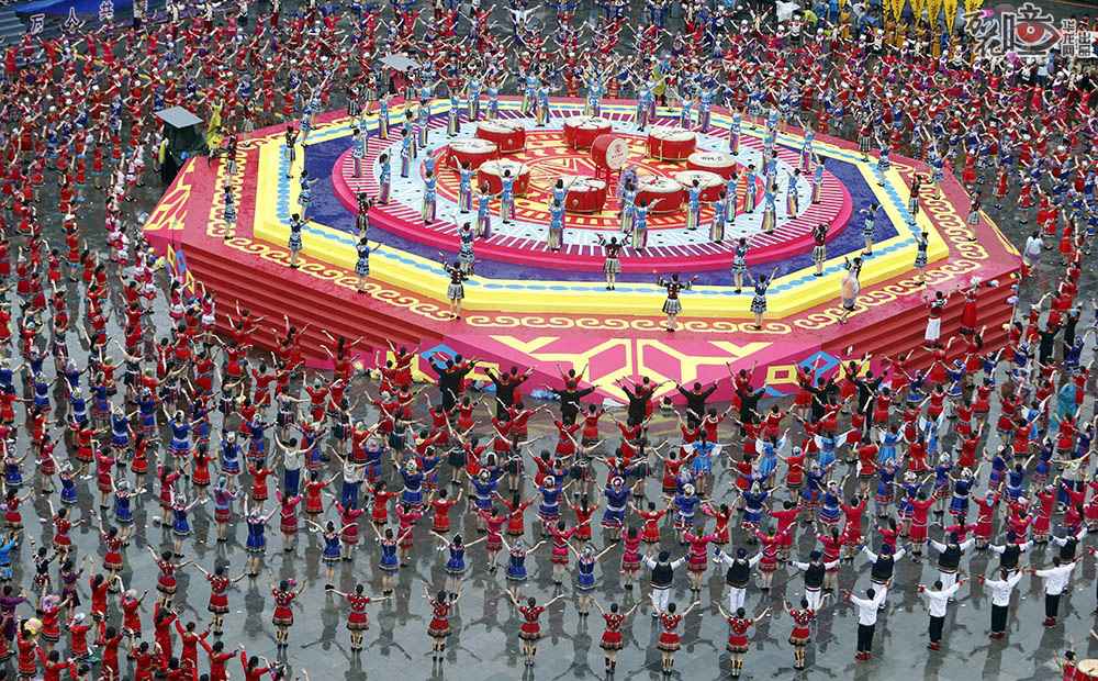 Sing Miao’s songs and dance together in Pengshui
