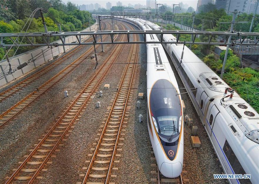 New longer Fuxing bullet train makes its debut