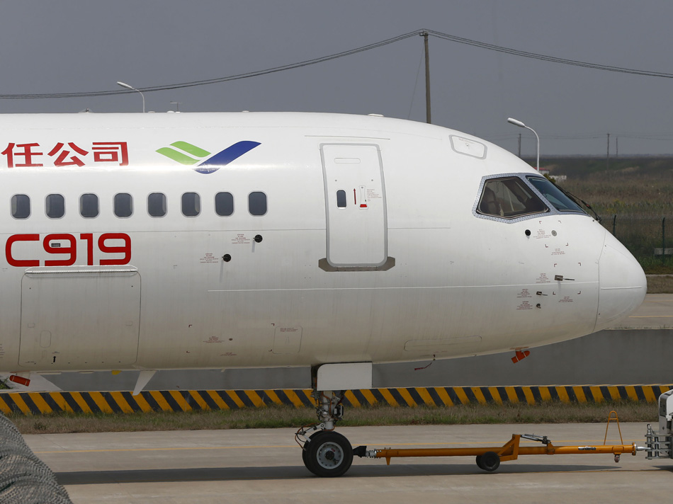 国产大飞机C919在上海完成首次跑道高速滑行测试(组图)-国际在线